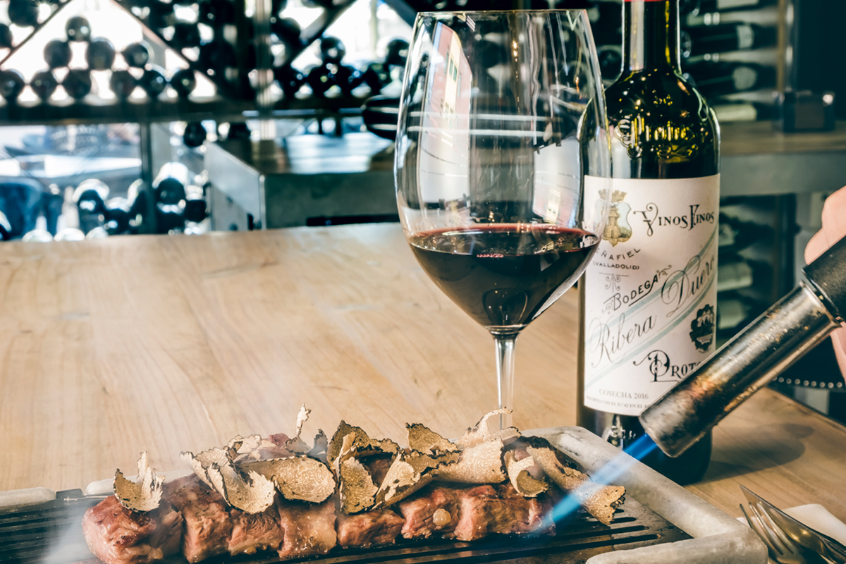 Pluma de cerdo ibérico España - Bodegas Protos