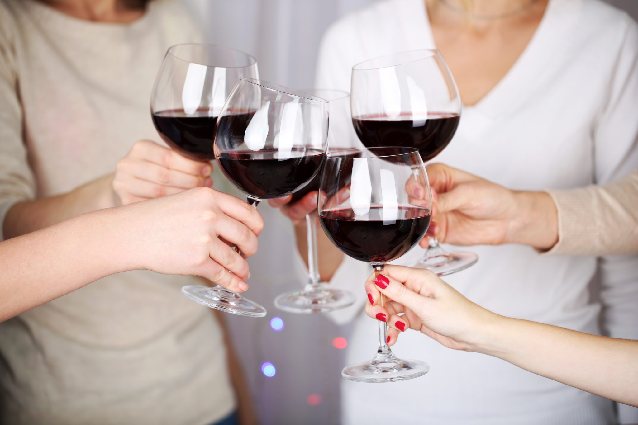 ¿Cuál es el origen del brindis? - Bodegas Protos